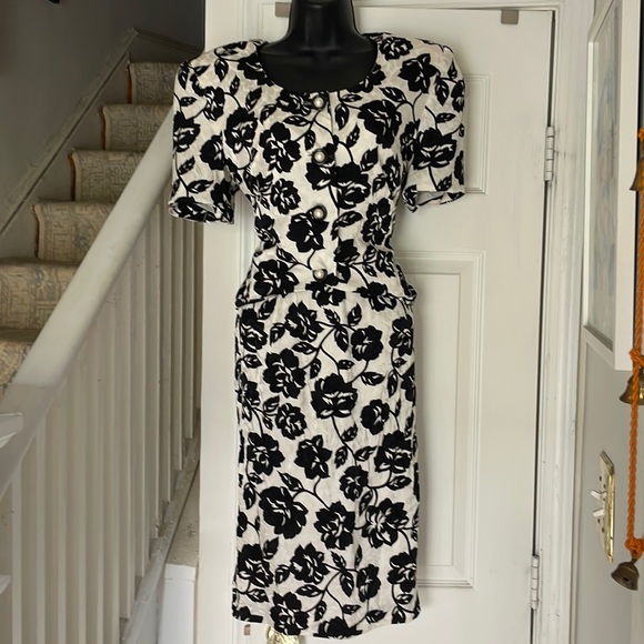 Maggy London | Other | Vintage Maggie London Floral Silk Suit | Poshmark